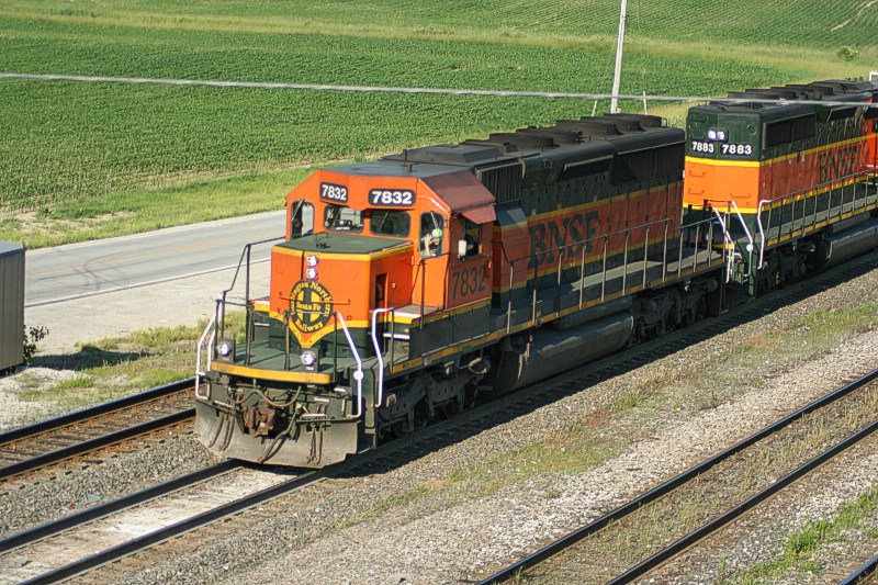 BNSF 7832